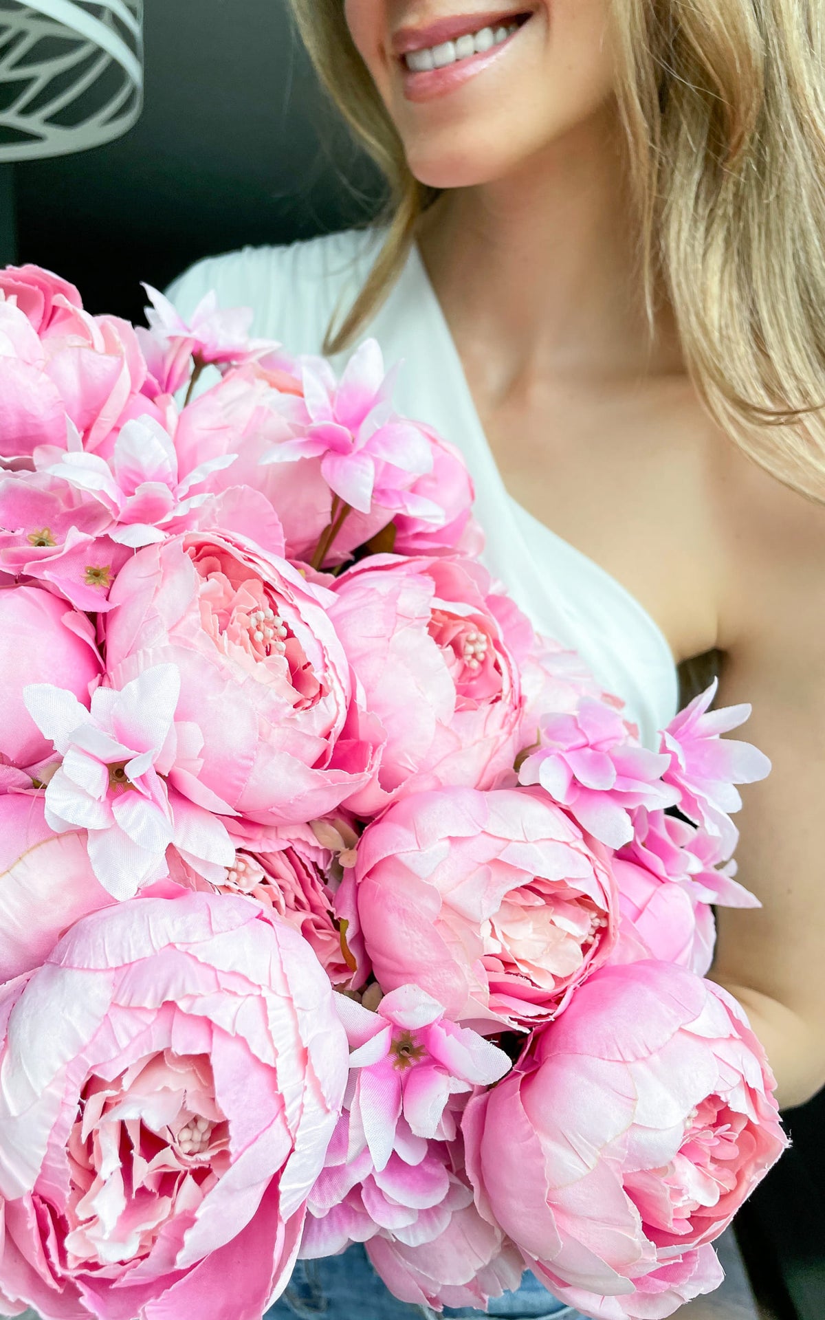 Ramo 24 Peonias Rosas Blair Happyfridayshop
